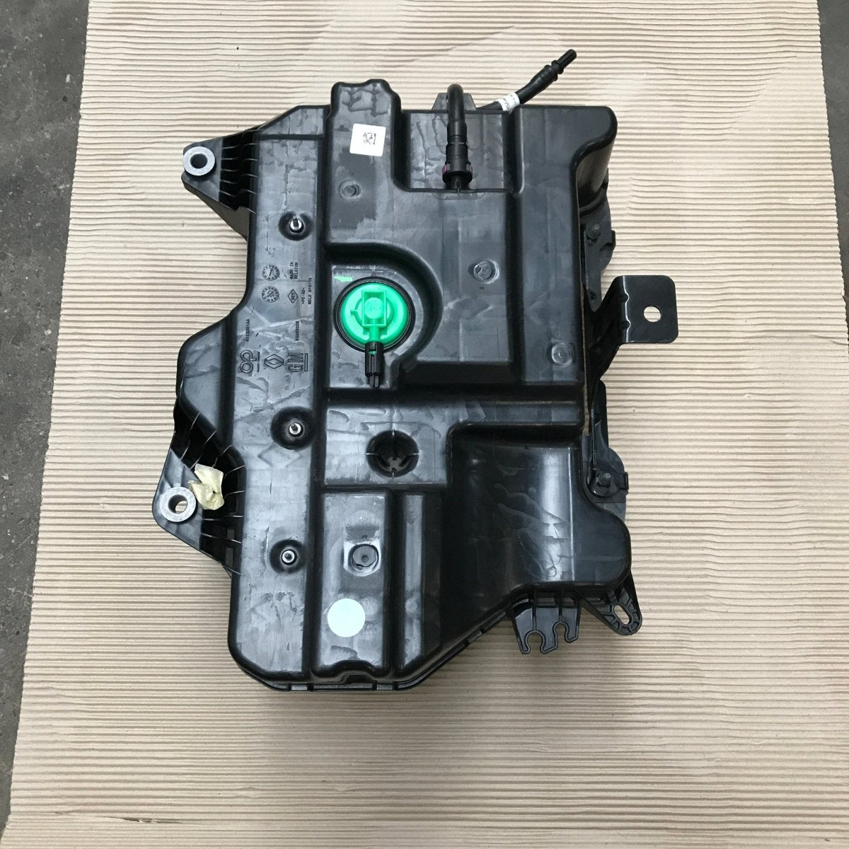 2014-on Renault Trafic / Adblue Tank / 2.0L DIesel / 93460228