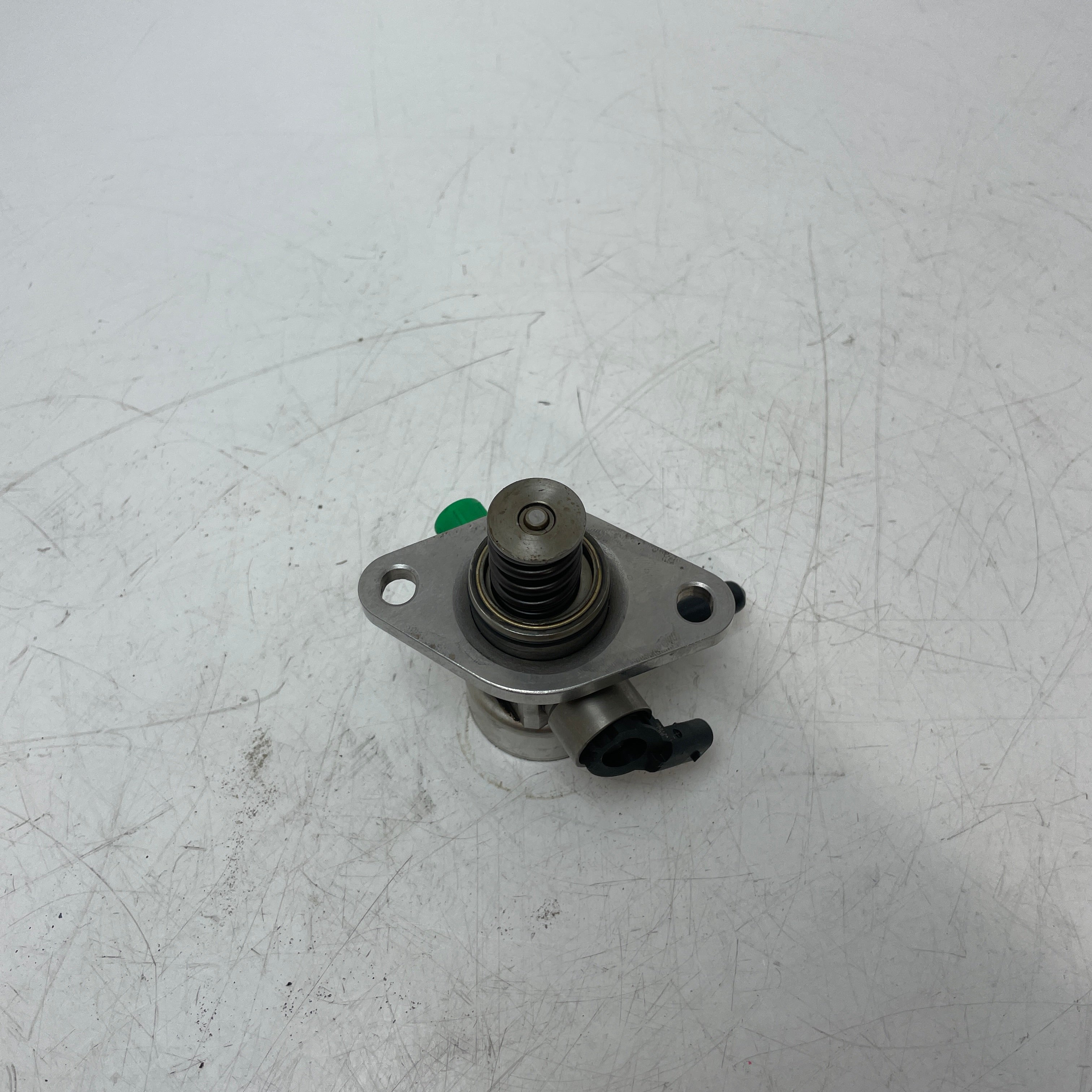2015 PEUGEOT / High Pressure Fuel Pump / 1.2L Petrol / 9807550080