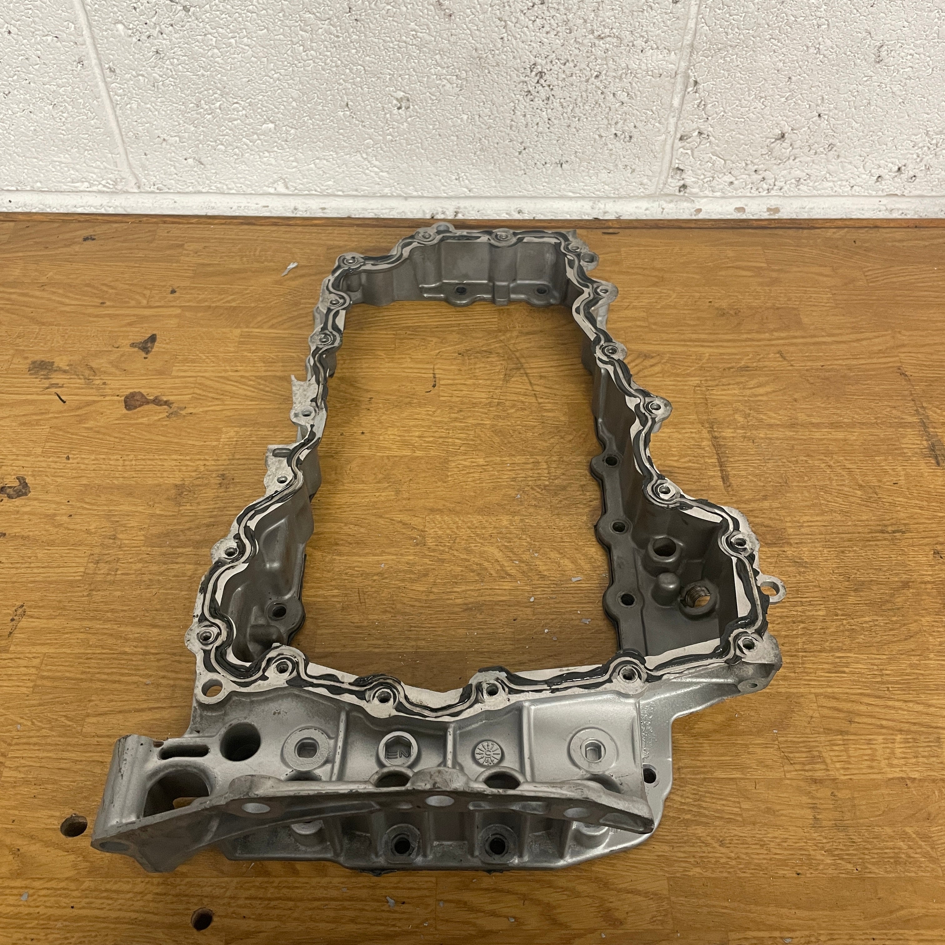 Ford / Kuga / Engine Oil Sump Pan / 2.0 Diesel / 9809296280