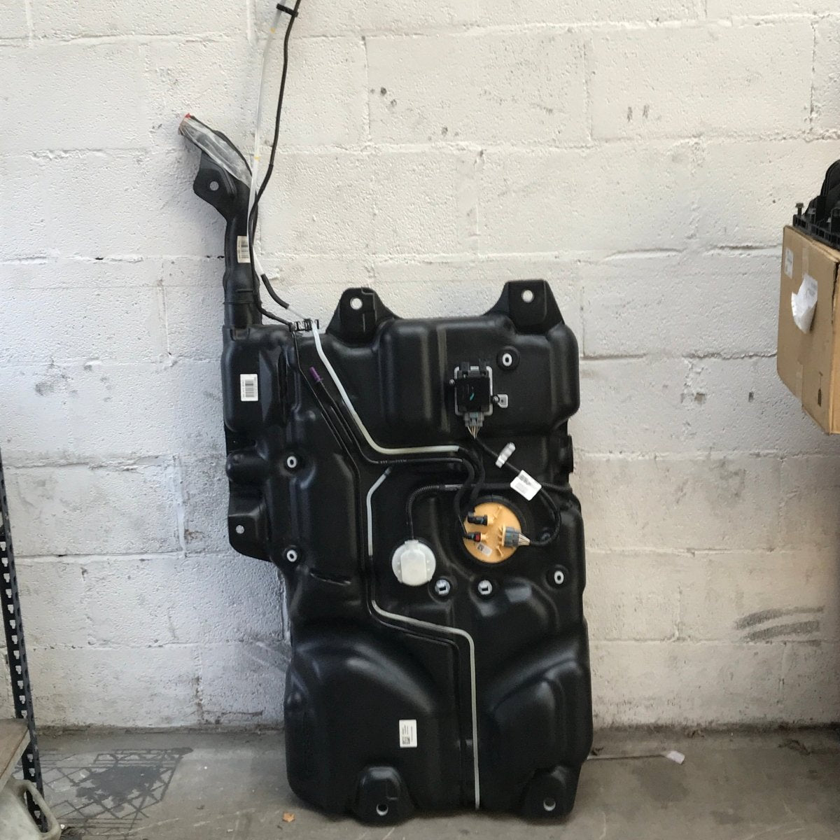 (Mint Condition)RENAULT TRAFIC / Fuel Tank / 2.0L Diesel - 172029269R