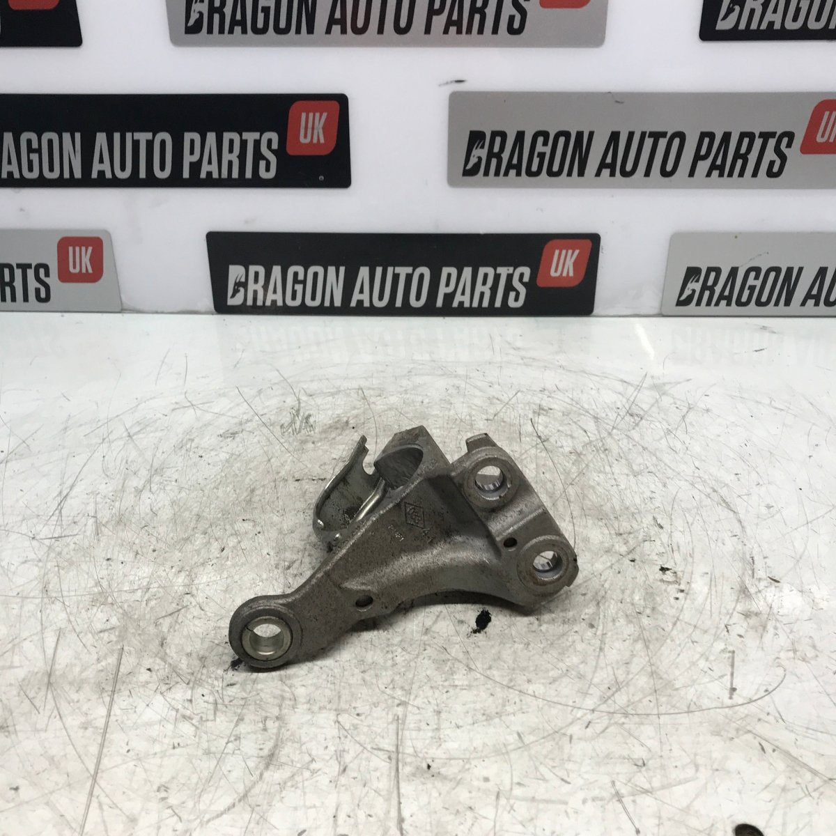 2013-15 Renault / Engine Mount Bracket / 1.5L Diesel / 397747134R