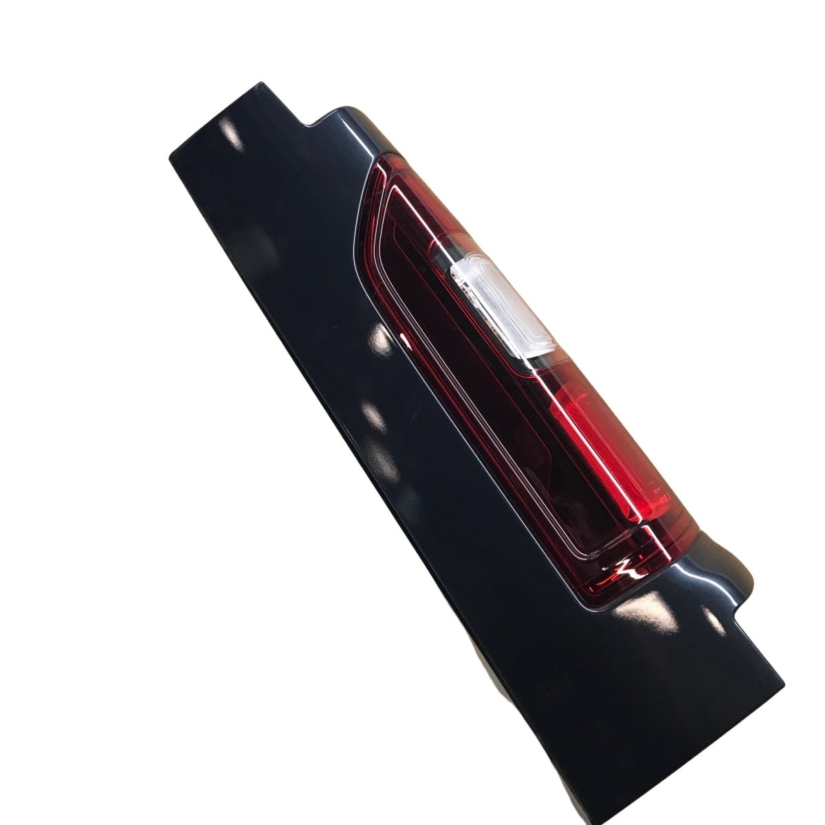 2022 Renault Trafic / Rear Tailgate light (L/S) / Mint Condition / 265