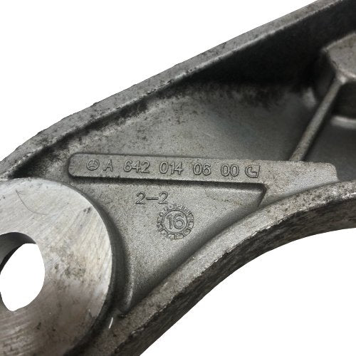 Mercedes 2.1L Diesel Oil Pan Sump Bracket A6420140600