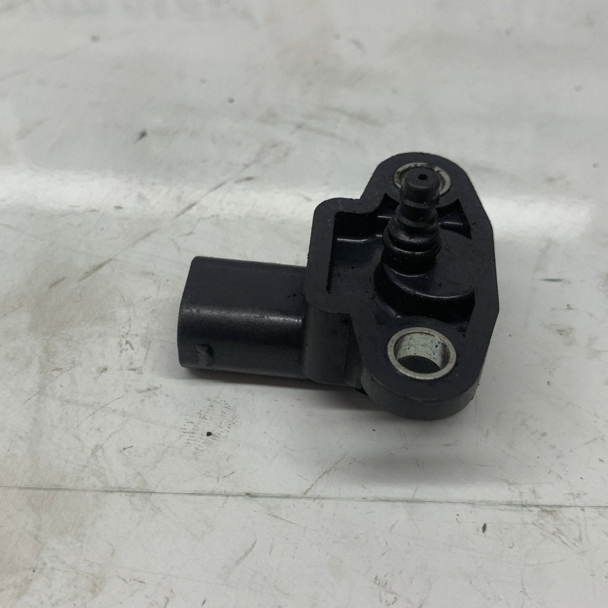 Mercedes / Map Manifold Pressure Sensor / A0051535028