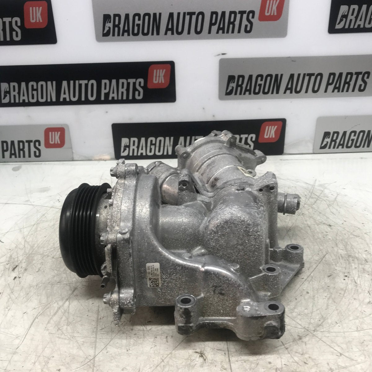 Mercedes / Water Pump / A6562000001