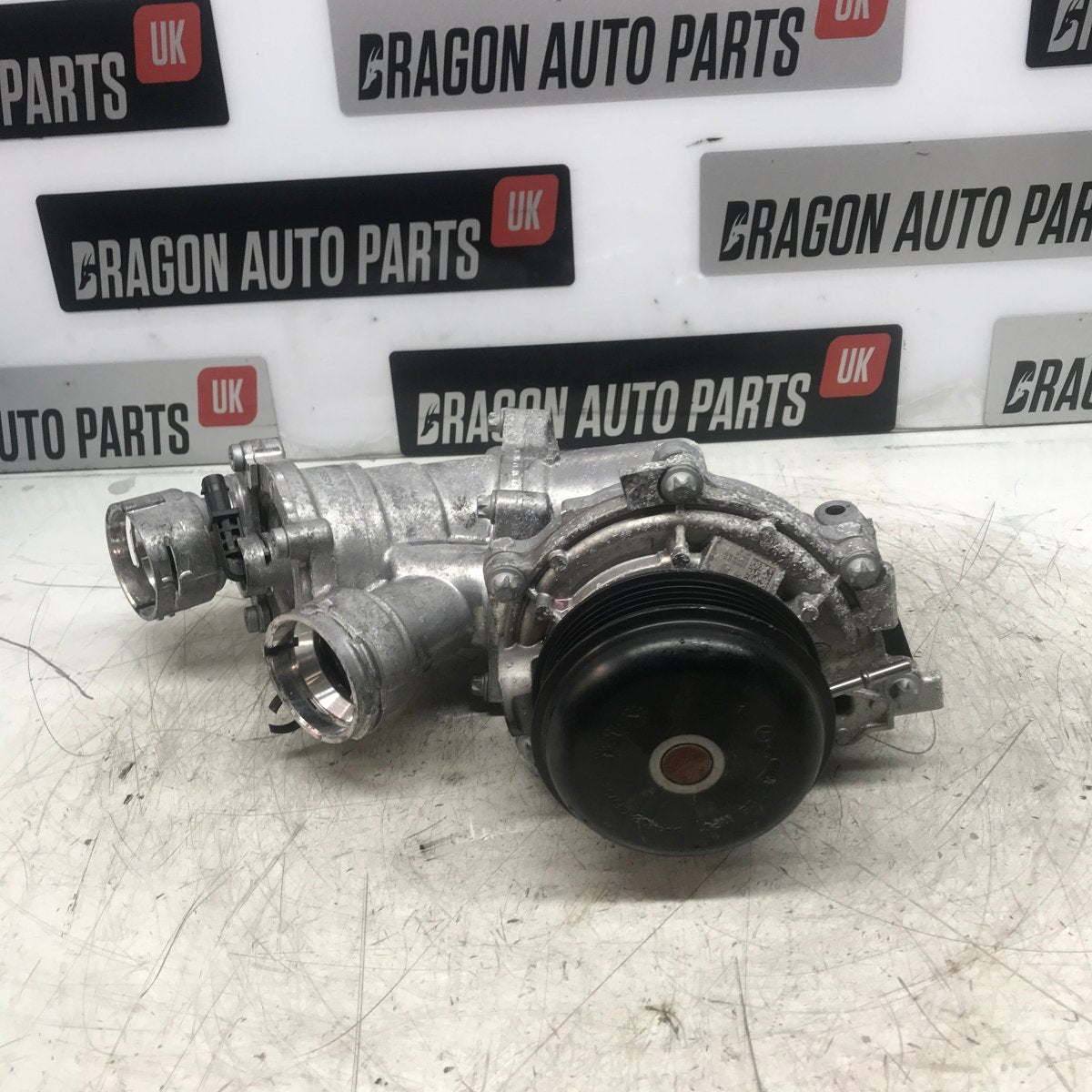 Mercedes / Water Pump / 2.9L Diesel / A6562000001