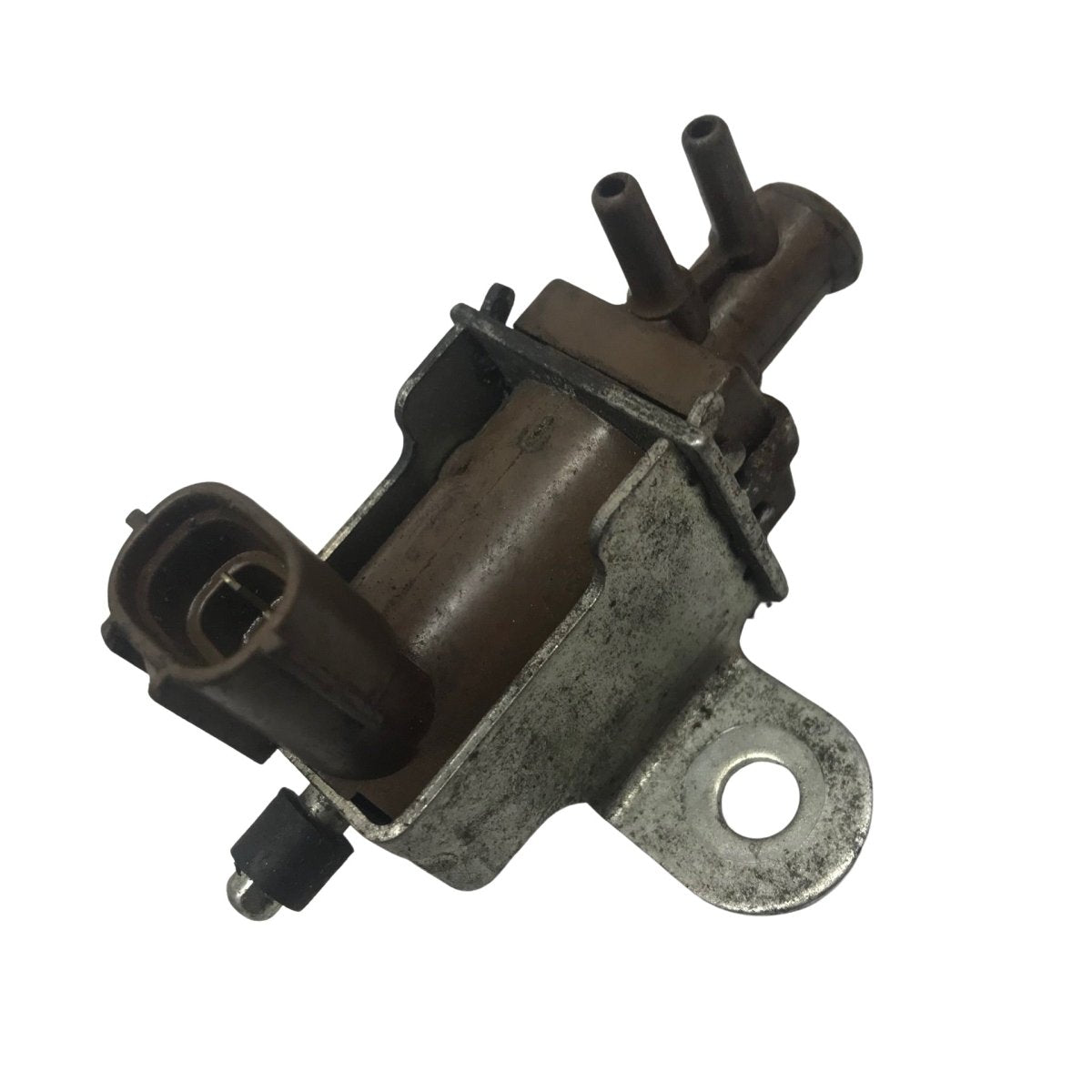 Mitsubishi / Emissions Control Valve / 3.2L Diesel / MR258166