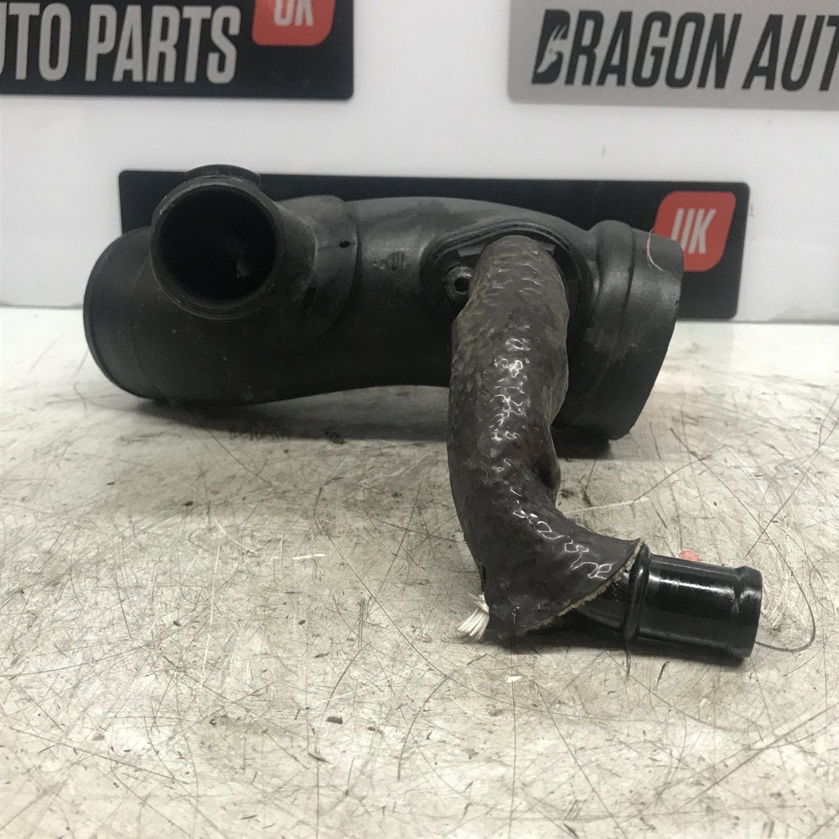 Range Rover / Land Rover / Air Intake Tube / FPLA-5H390-AD